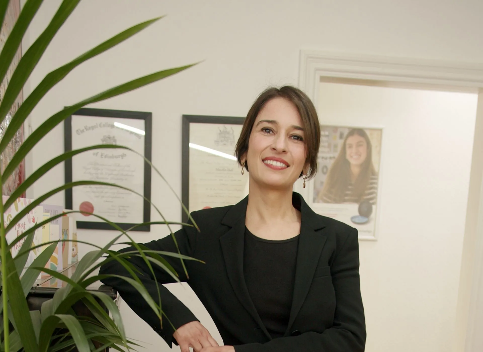 Can A Root Canal Get Infected? Know The Warning Signs | Dr Nooshin Vasfi